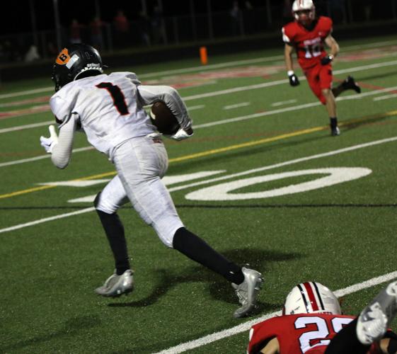 Football: Stillwater fends off Nears 35-28 in aerial circus | Local ...