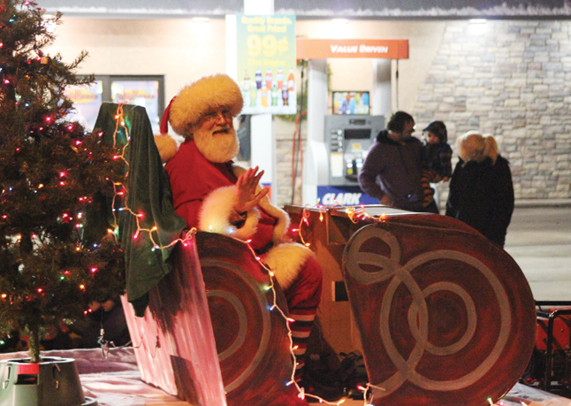 ‘Santa Bob’ returns to Pine City for Holiday Madness | News | presspubs.com