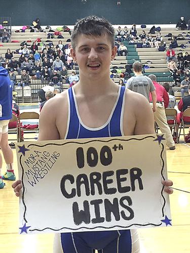 Wrestlers on victory streak claim 100 career wins | Local | presspubs.com