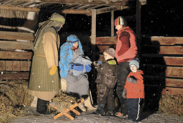 Live Nativity scene | White Bear | presspubs.com