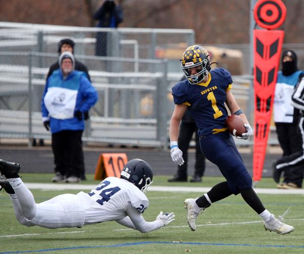 Zephyrs ride Bohmert, defense to OT upset of St Thomas Academy 20-14 ...