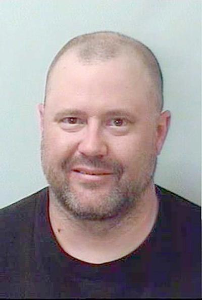 Out-of-control truck and trailer lands Minnesota driver with OWI 5 ...