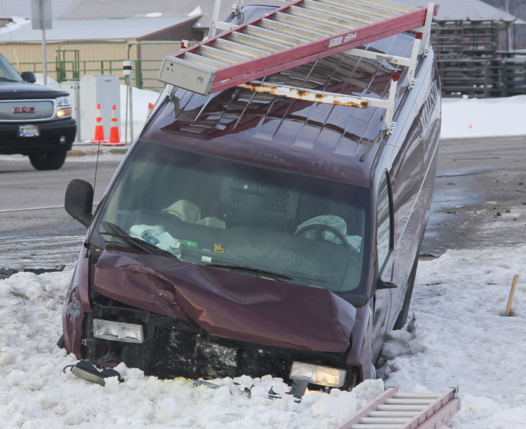 Car vs. van: All OK in accident | News | presspubs.com