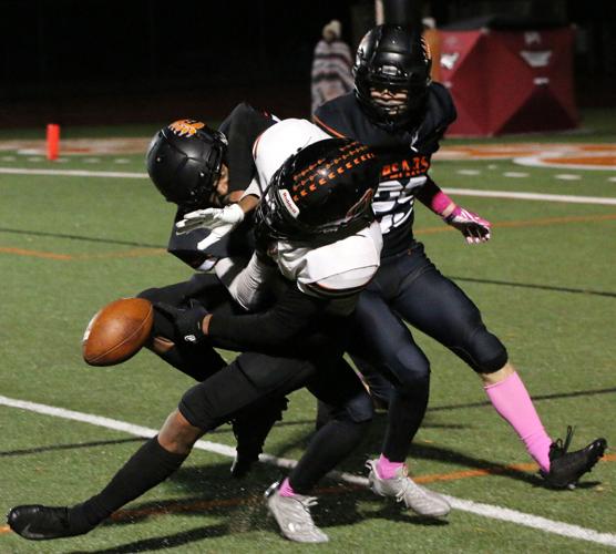 Football: Two blackouts, one shutout as Bears beat Osseo 23-0 | Local ...