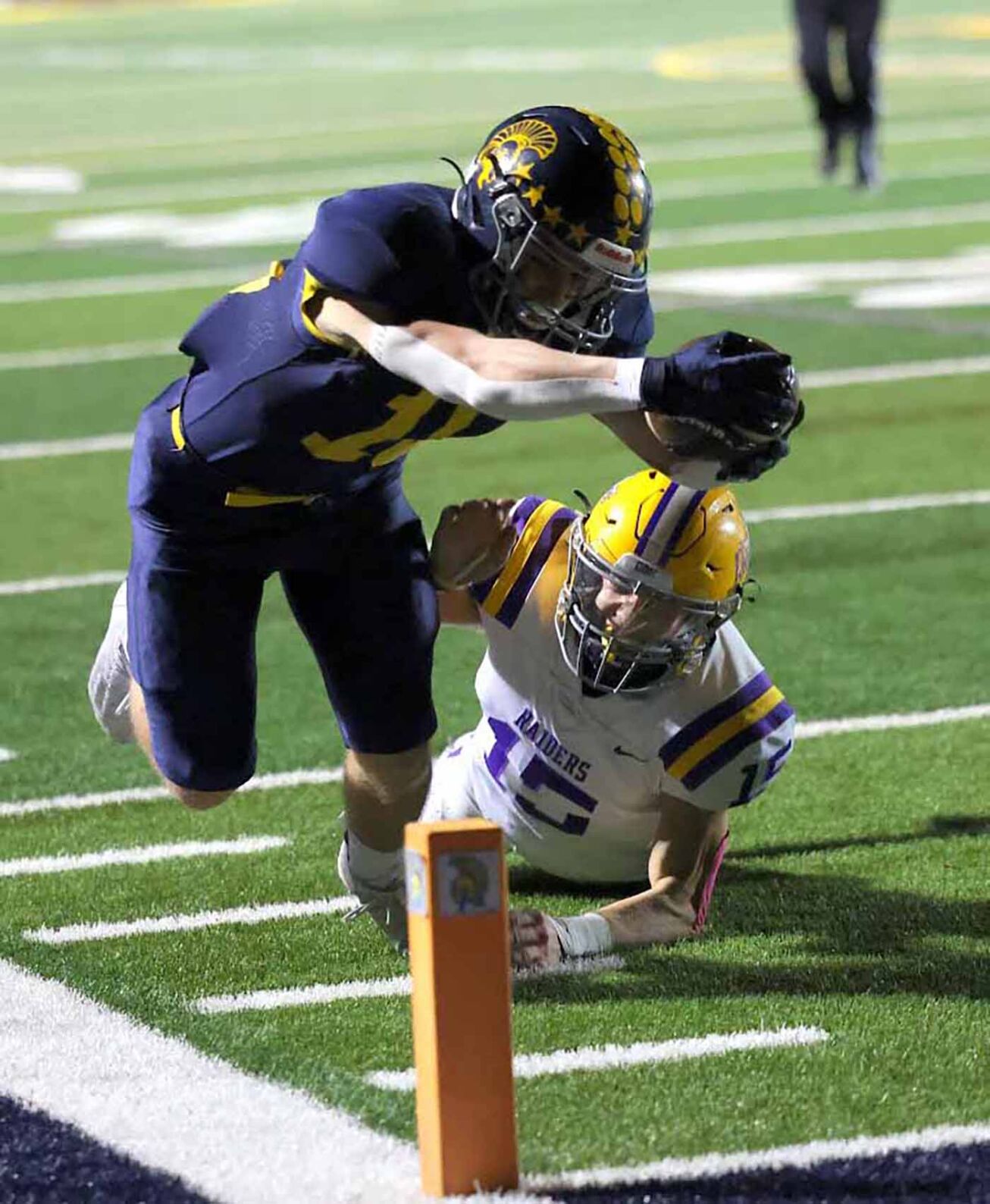 Football: Mahtomedi tops Cretin-Derham Hall 19-7 for 3rd straight ...
