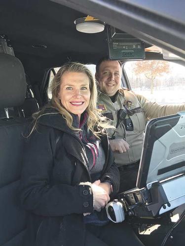 Ride along with a deputy sheds light on North Oaks policing concerns ...