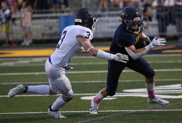 Football: Hart, St. Thomas run past Zephyrs 42-14 | Local | presspubs.com