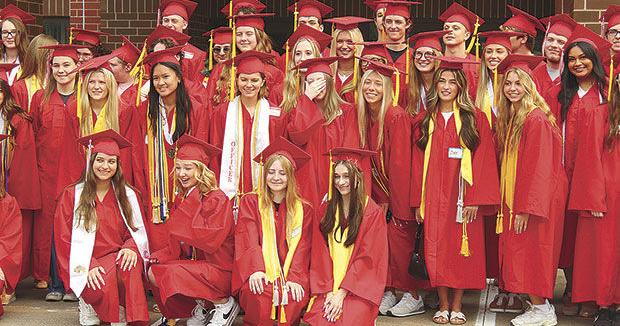 Seniors pay a visit to their old stomping grounds | Quad | presspubs.com