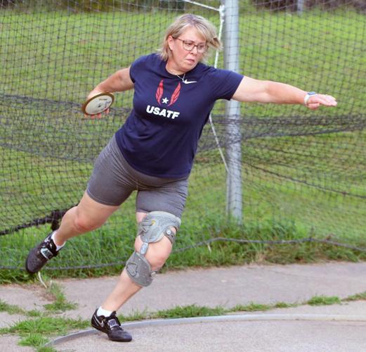 National champ relishes throwing the disc again in her 50’s | Local ...