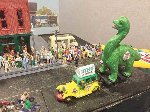 Visitors treated to circus parade, in miniature | News | presspubs.com