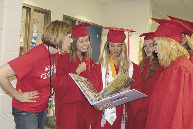 Centennial seniors kick off graduation festivities | Quad | presspubs.com