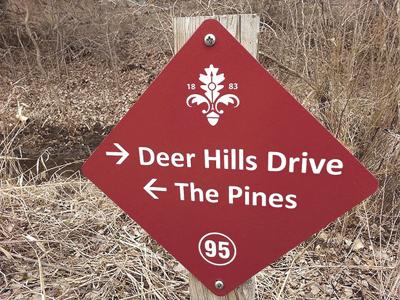 North Oaks introduces new trail signage and map | News | presspubs.com