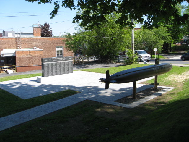 NY submarine vets honored at new memorial | Local News ...