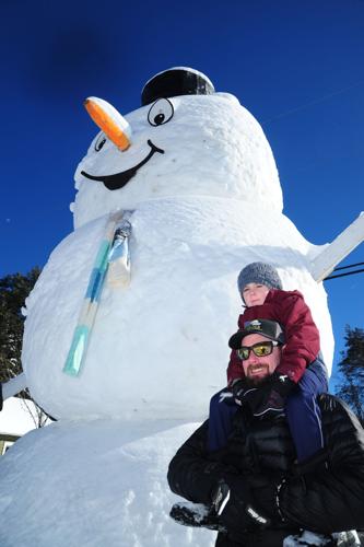 Vermontville family builds 20-foot-tall snowman | News ...