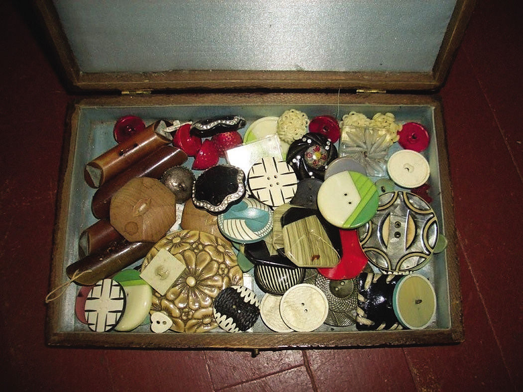 Button collecting has wide appeal | Lifestyles | pressrepublican.com
