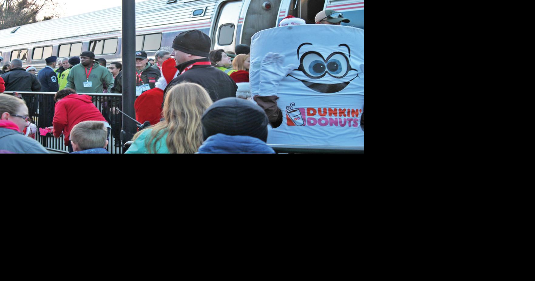 Crowds greet Toys for Tots train | News | pressrepublican.com