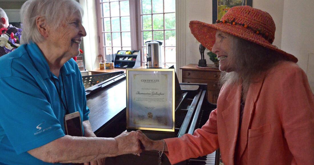 ‘I’ll play, you sing’: Will Rogers Singers leader dedicates music ...