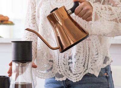 Buying Guide: This sleek electric kettle combines aesthetics and ...