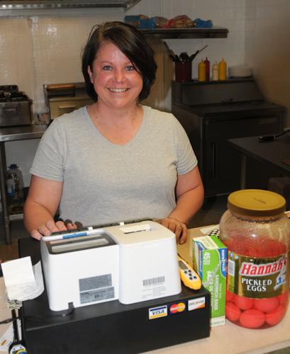 Edwards Grocery keeps community tradition alive in Oakvale area | News ...