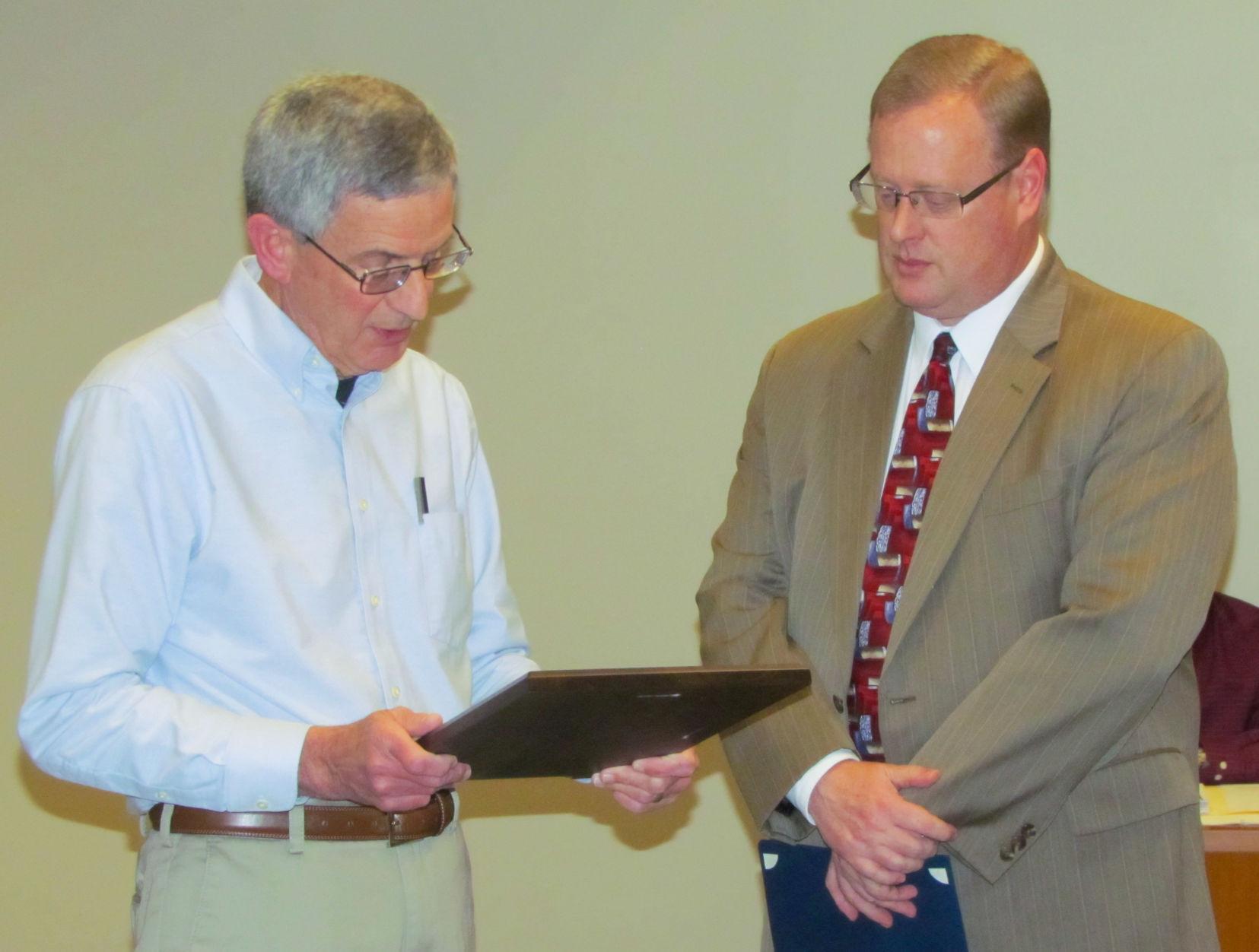 City Council bids farewell to Mike Webb | News | ptonline.net