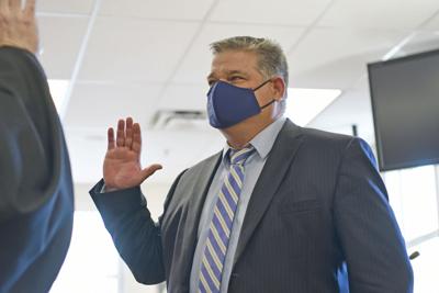 Brian Cochran sworn in as Mercer County's new prosecuting attorney ...