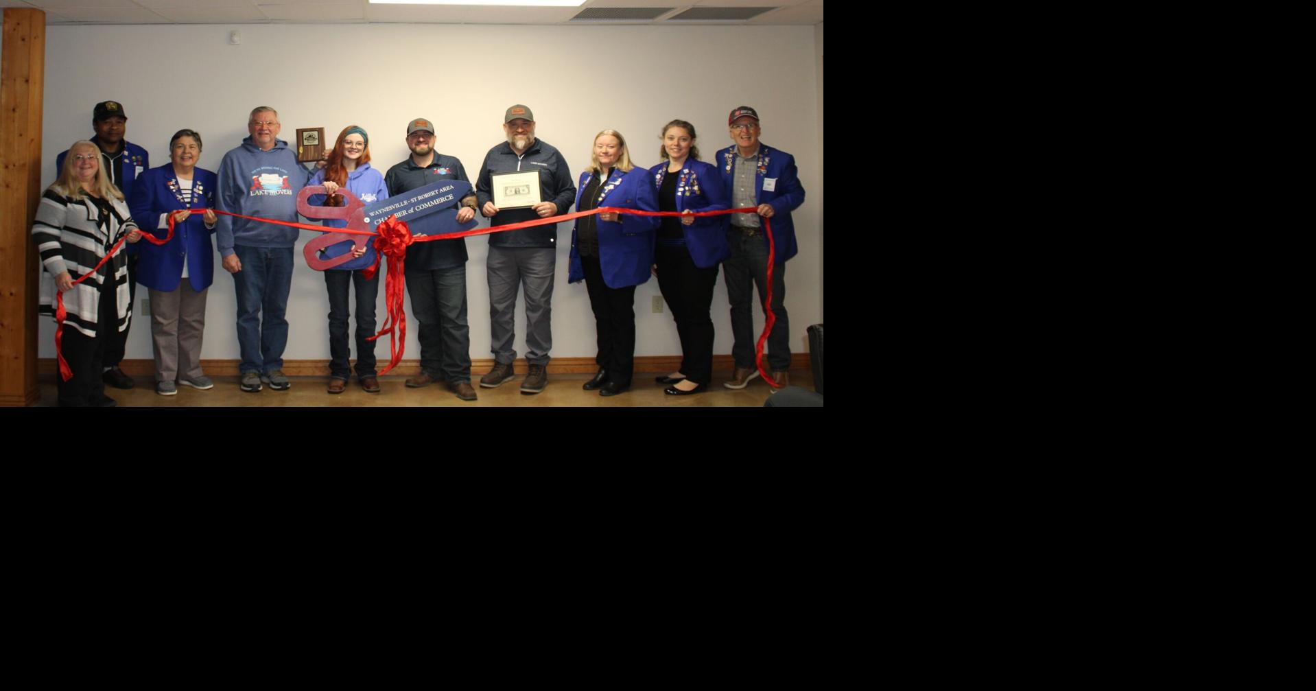 Ribbon Cutting for Lake Movers | News | pulaskicountyweekly.com