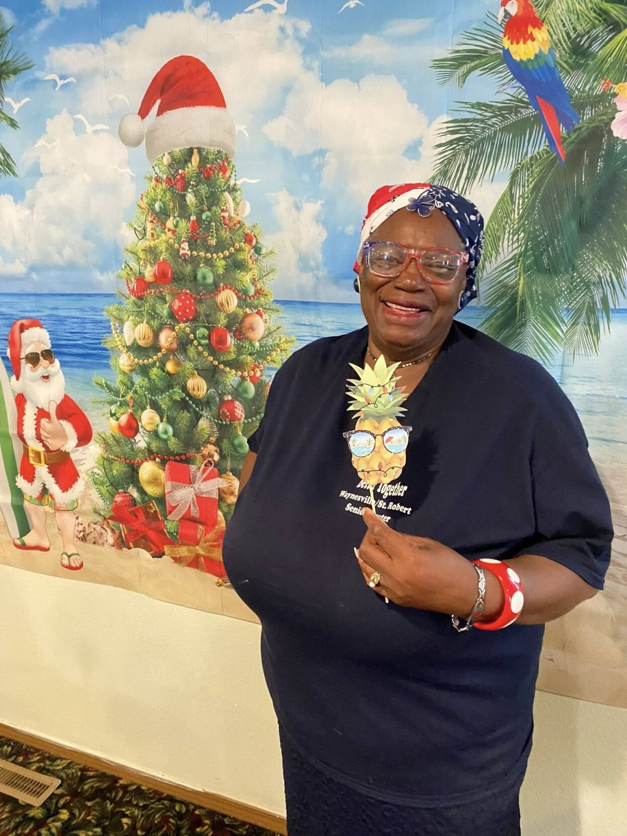 Waynesville-St. Robert Senior Center hosts festive 'Christmas in July ...