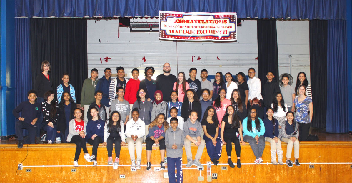 Drama Club at MS 217 in Briarwood presents 'ANNIE' | | qchron.com
