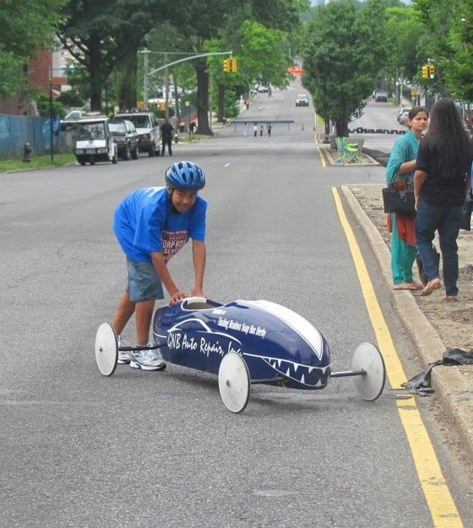 Soap Box Derby races through Elmhurst | | qchron.com