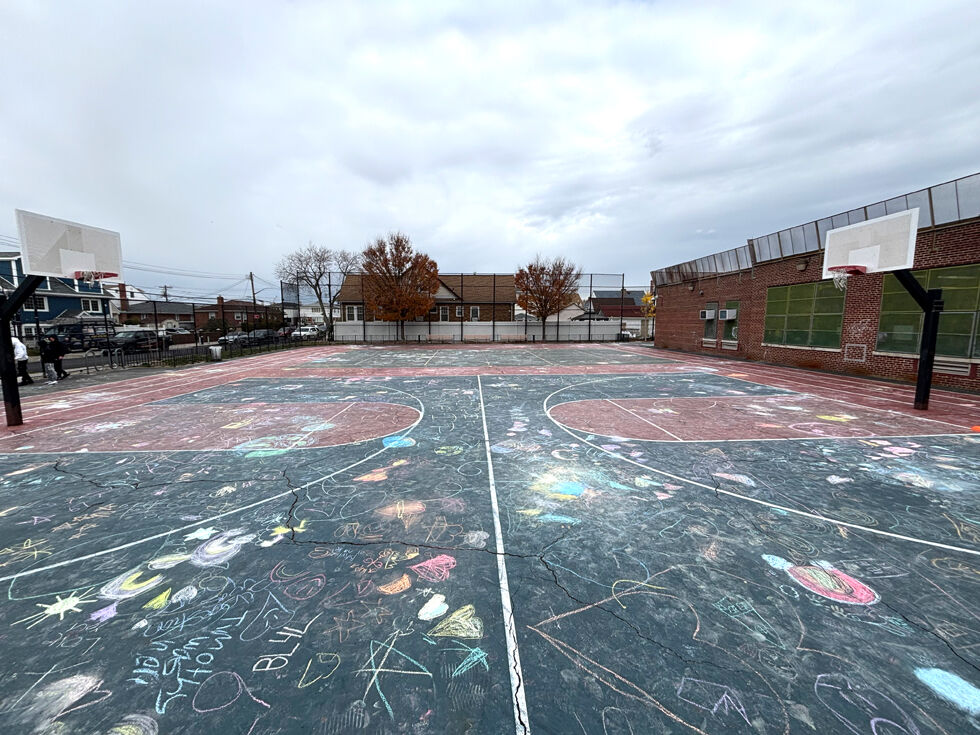 Students chalk the walk at PS/MS 146 | | qchron.com
