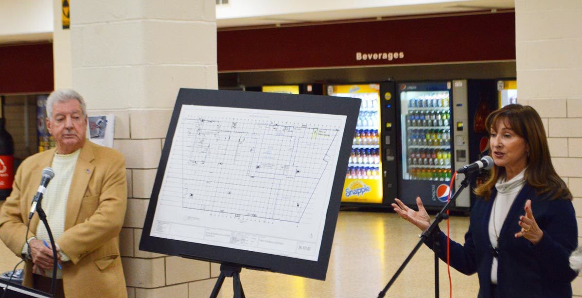 Amazon confirms move to MidVille | | qchron.com