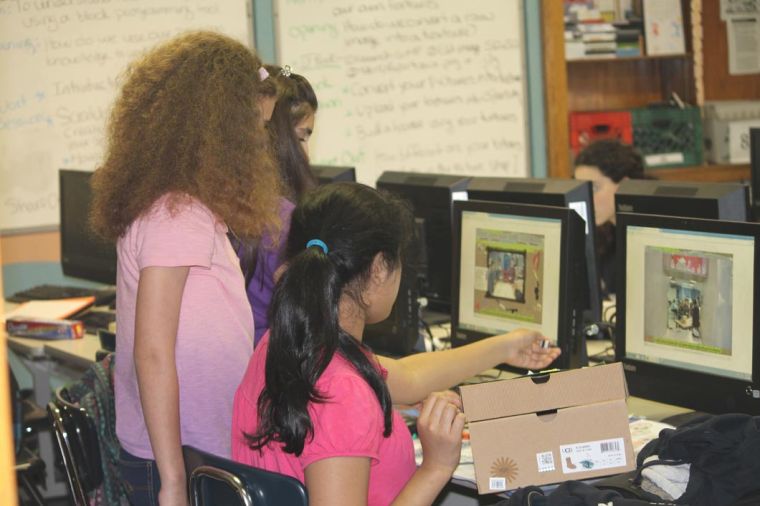 Kids become tech whizzes at JHS 157 | | qchron.com