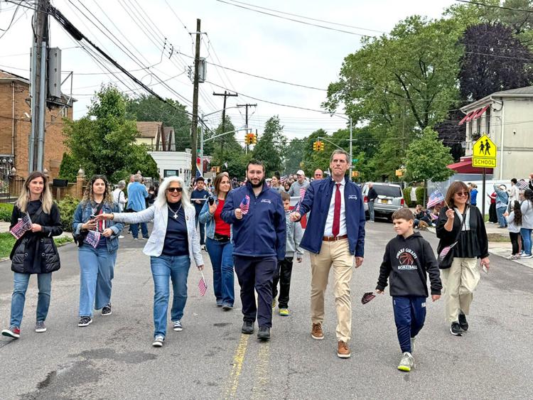Whitestone honors heroes | | qchron.com
