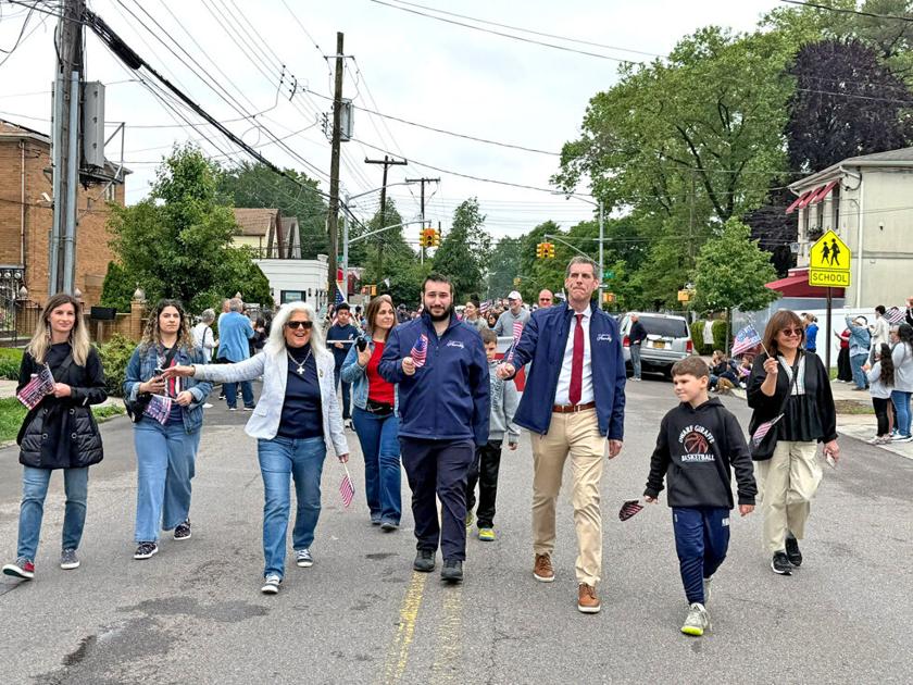 Whitestone honors heroes | | qchron.com