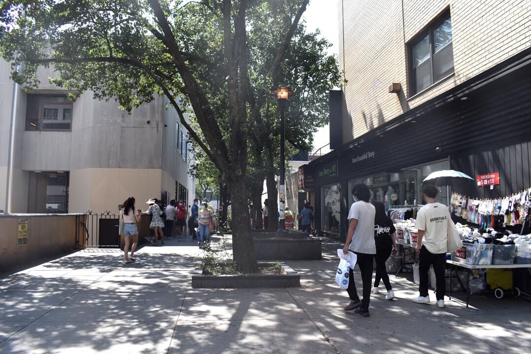 Lippman Plaza will host minimart in fall | | qchron.com