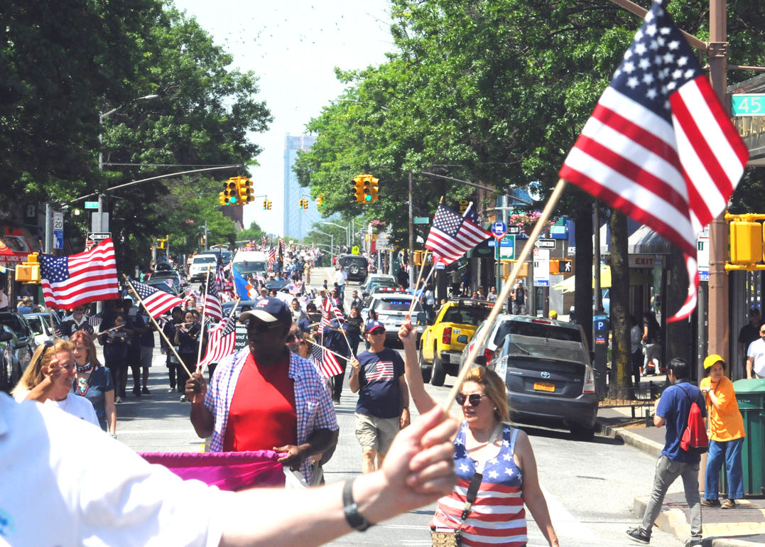 Sunnyside colors on parade | | qchron.com
