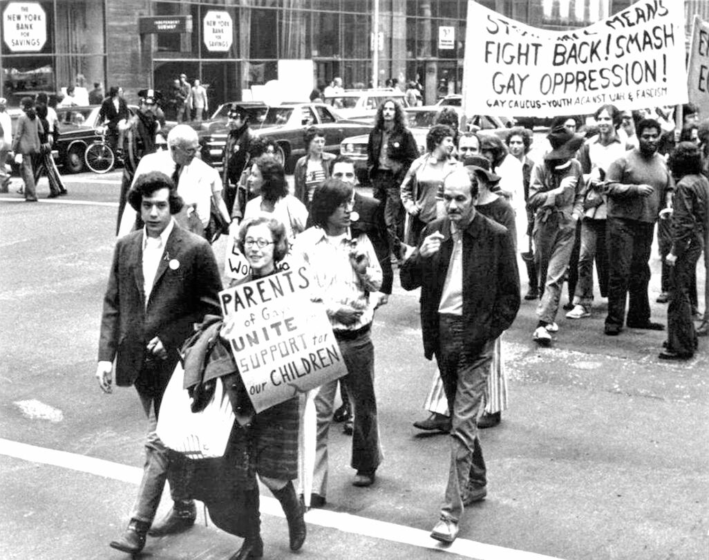 A family history key to gay rights | | qchron.com