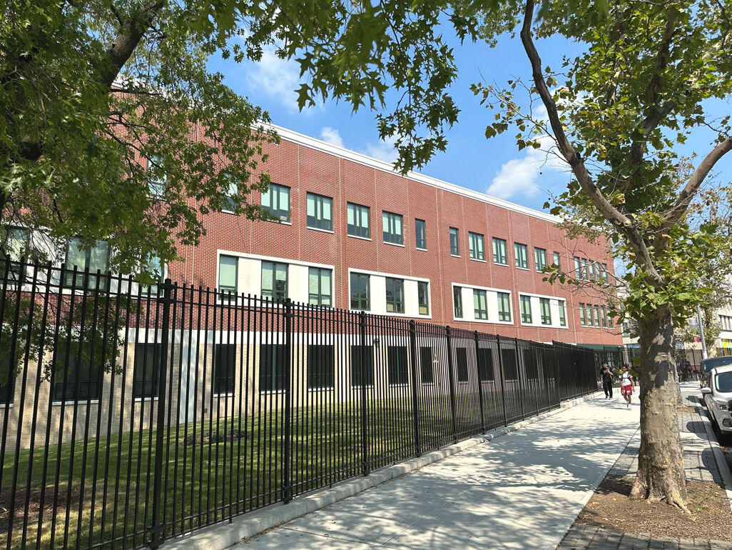 Cardozo HS annex opens for new year | | qchron.com