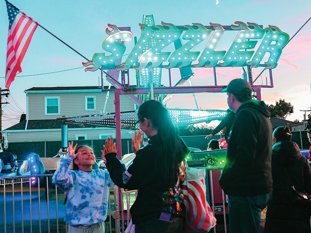 Fall festival celebrates 125 years of HB | | qchron.com
