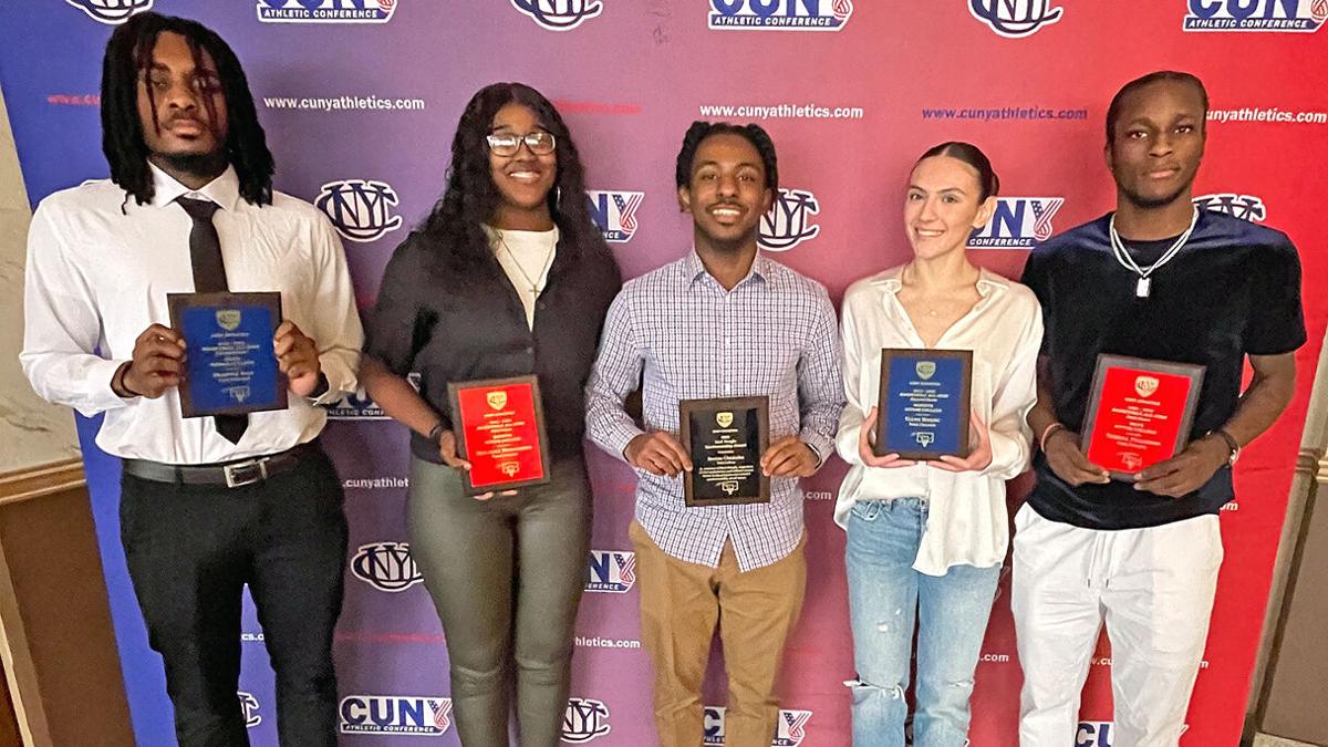 QCC crowned champs, CUNY hoopsters honored | | qchron.com