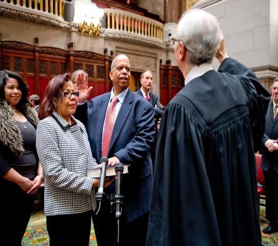 State Sen. Leroy Comrie sworn in for first term | | qchron.com
