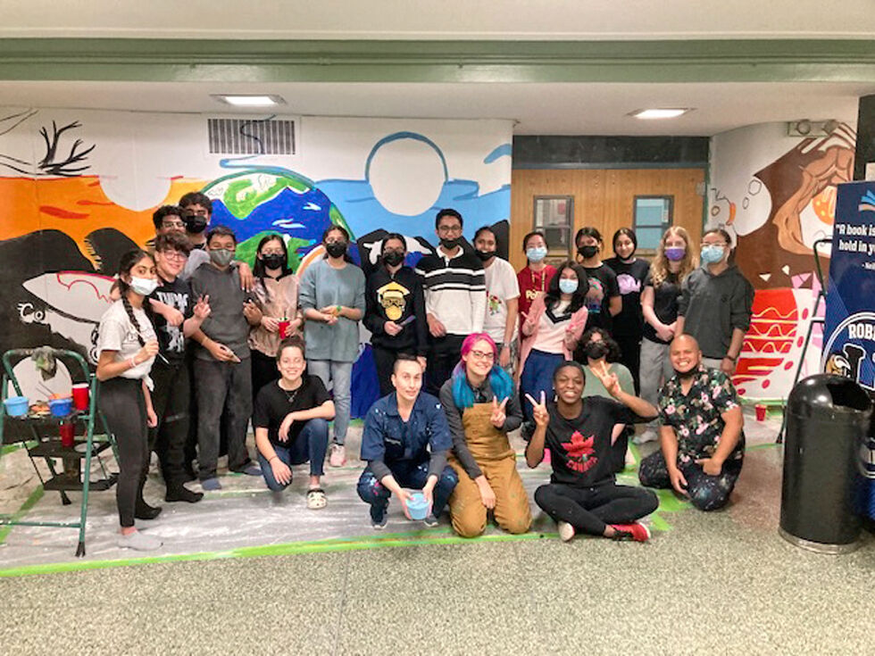 MS 202 student mural shines | | qchron.com