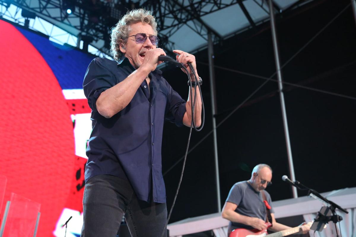 Hey, hey, join together with the band | | qchron.com