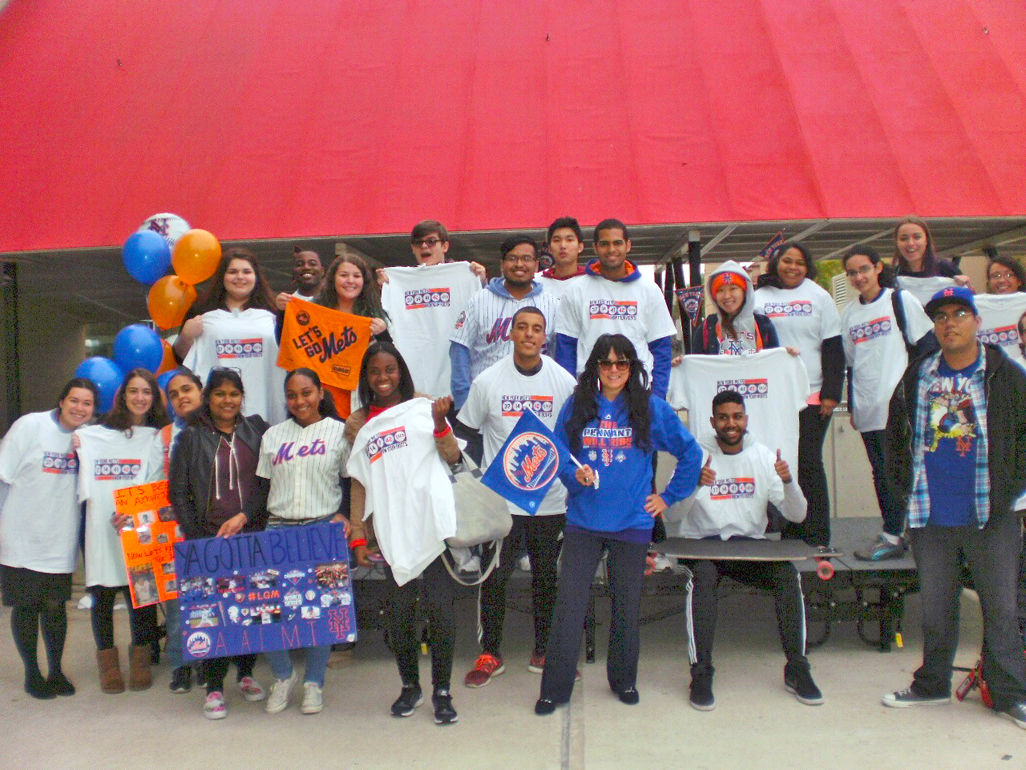 Series becomes class act at Queens College | | qchron.com