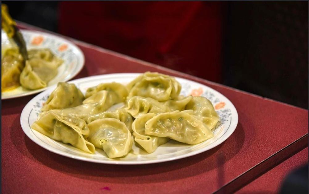 Momo Crawl brings a taste of the Himalayas | | qchron.com