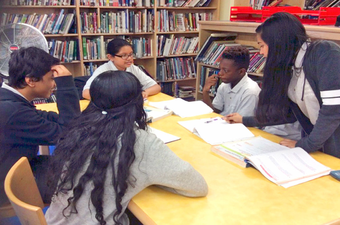 MS 226 students — Lending a hand, enriching a mind | | qchron.com