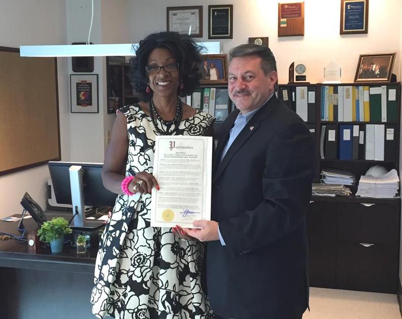 Addabbo honors health center | | qchron.com