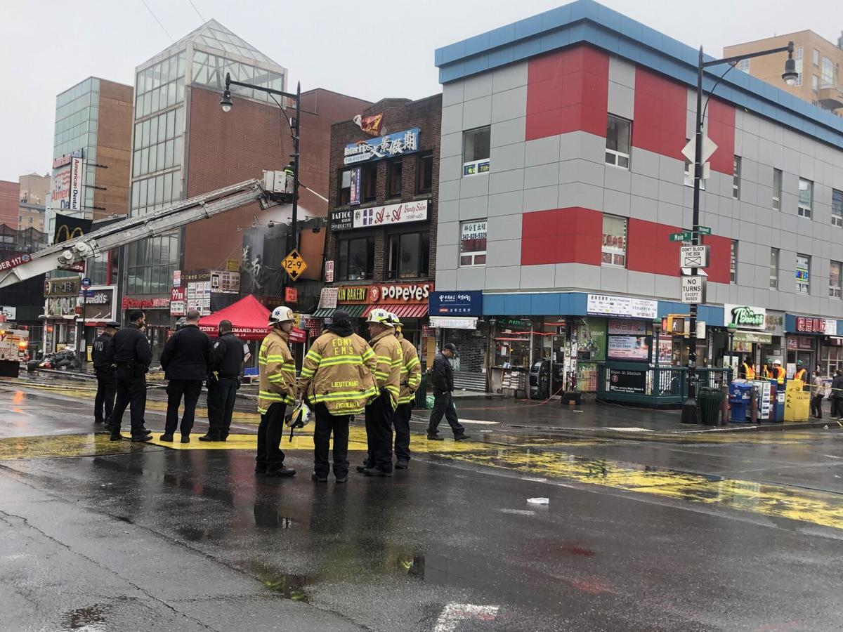 Five-alarm fire rages in Flushing | | qchron.com