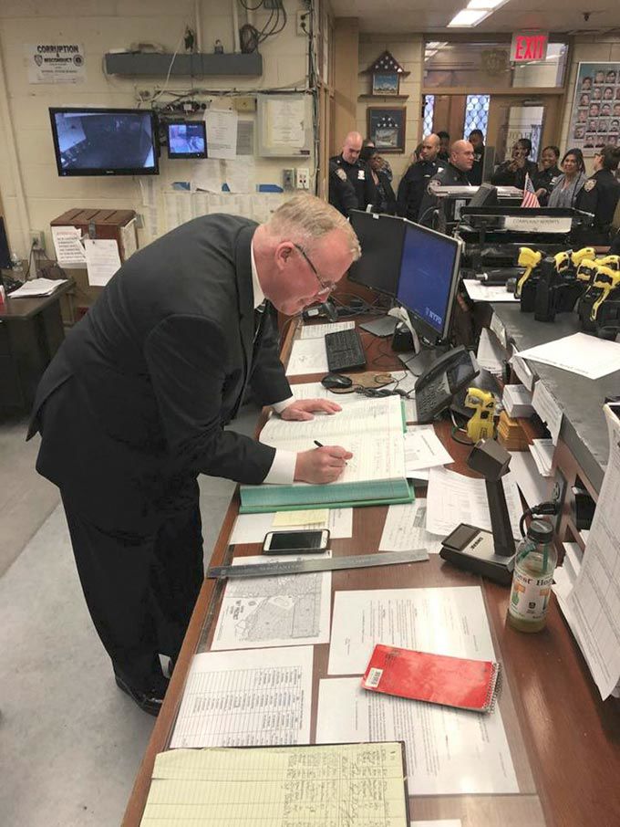 Phil McManus says farewell to the NYPD | | qchron.com