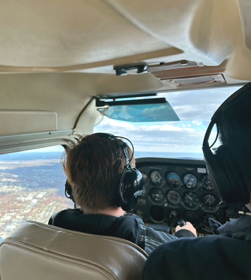 Howard Beach teen pilot takes to the sky | | qchron.com